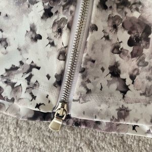 Anatomie | Tops | Nwt Anatomie Floral Long Sleeve Back Zipper Top Size ...